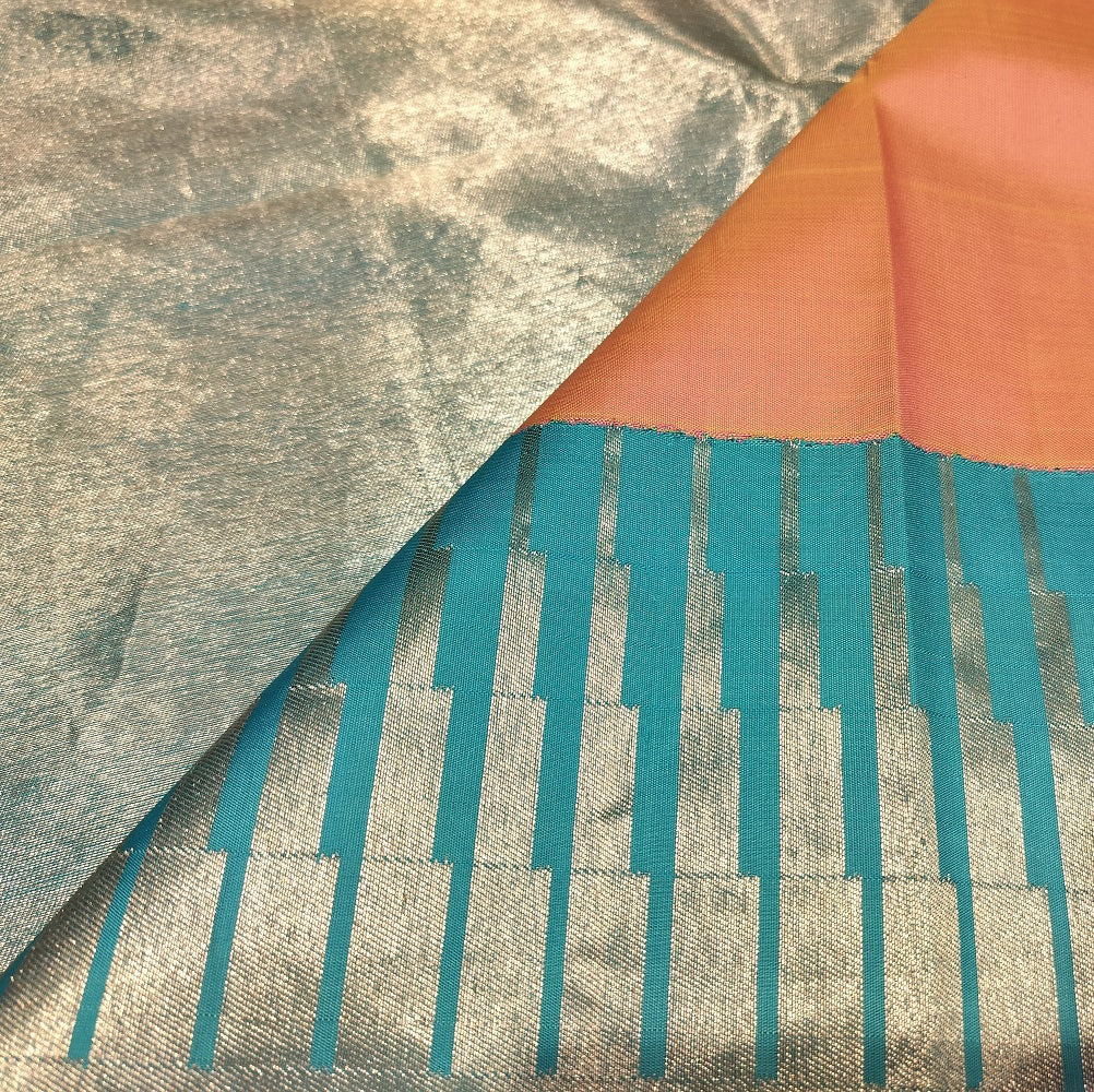 Curator’s Elite – THE SUDESHI WEAVING